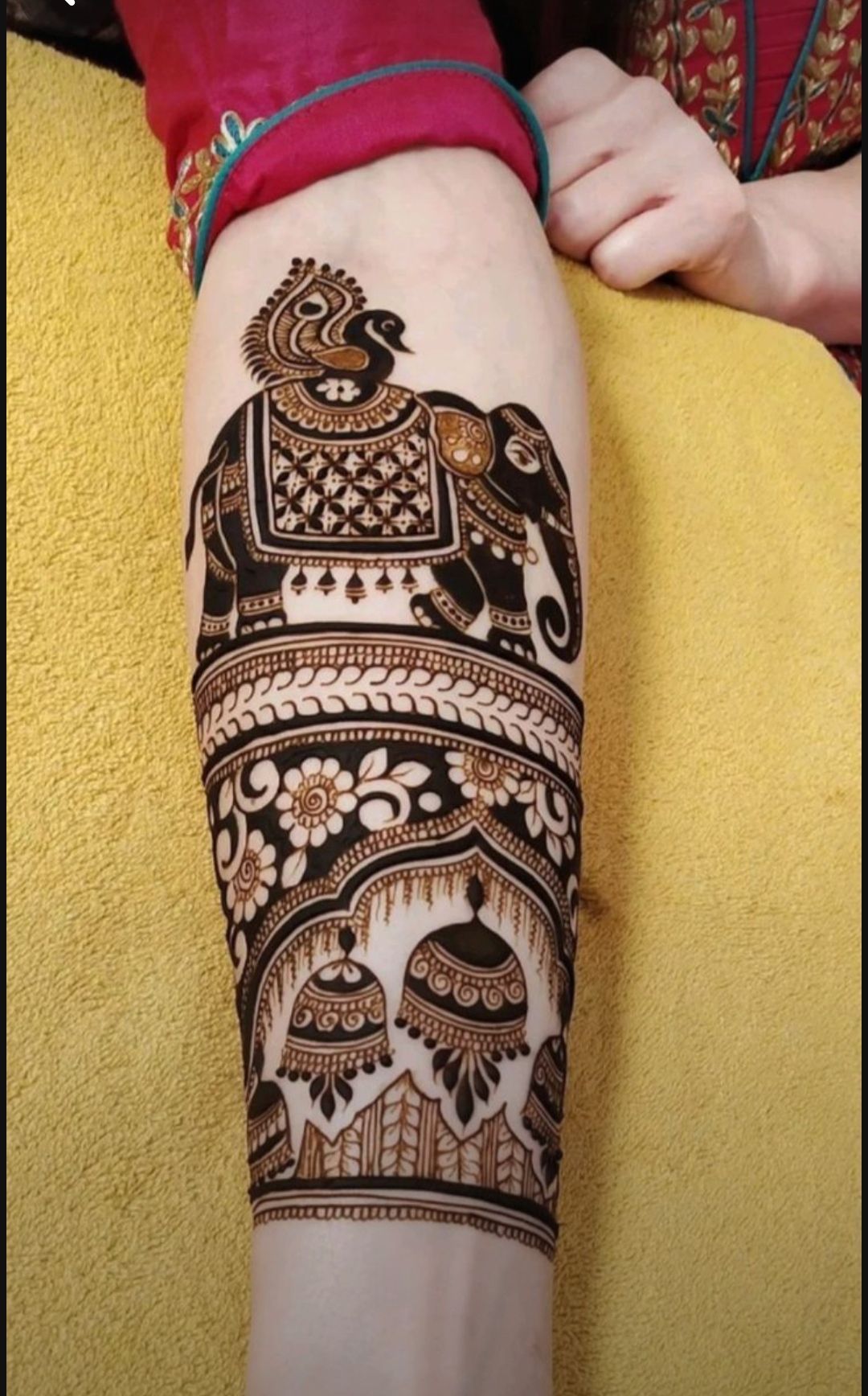 Explore 15 Beautiful Left Hand Mehndi Designs Today