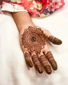 25+ Stunning Front Hand Mehndi Designs To Try This Year